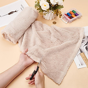 BENECREAT 63x20 Inch Short Hair Faux Fur Fabric, Antique White Pre-Cut Craft Fur Fabric Shaggy Fur Patches for Costumes, Apparel, Rugs, Pillows, Decorations
