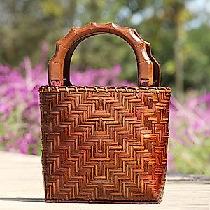 QTKJ Straw Bag for Women, Summer Beach Handmade Rattan Tote Bag, Round Wooden Handle, Boho Retro Straw Woven Handbag, Large Capacity Beach Bag for Vacation Daily
