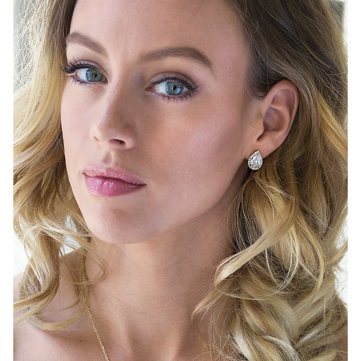 A+O Wedding Bridesmaid Jewelry Gift - Pear Teardrop Stud Earrings in Silver