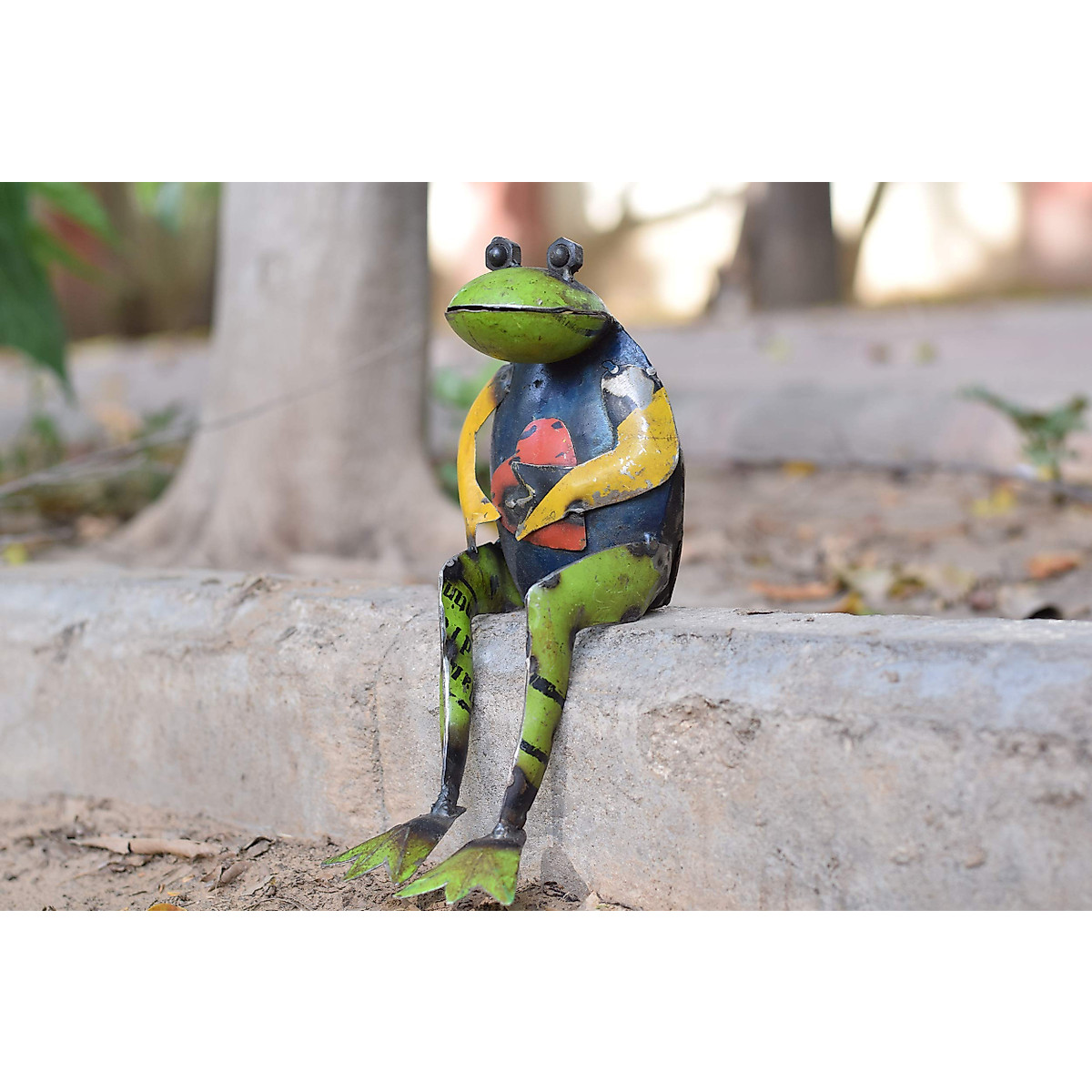 De Kulture Handcrafted Recycled Iron Seated Frog with Heart Decorative Collectible Figurine Showpiece Beautify Home Office Garden Décor | Ideal for Christmas Tree Easter Halloween Party Decoration