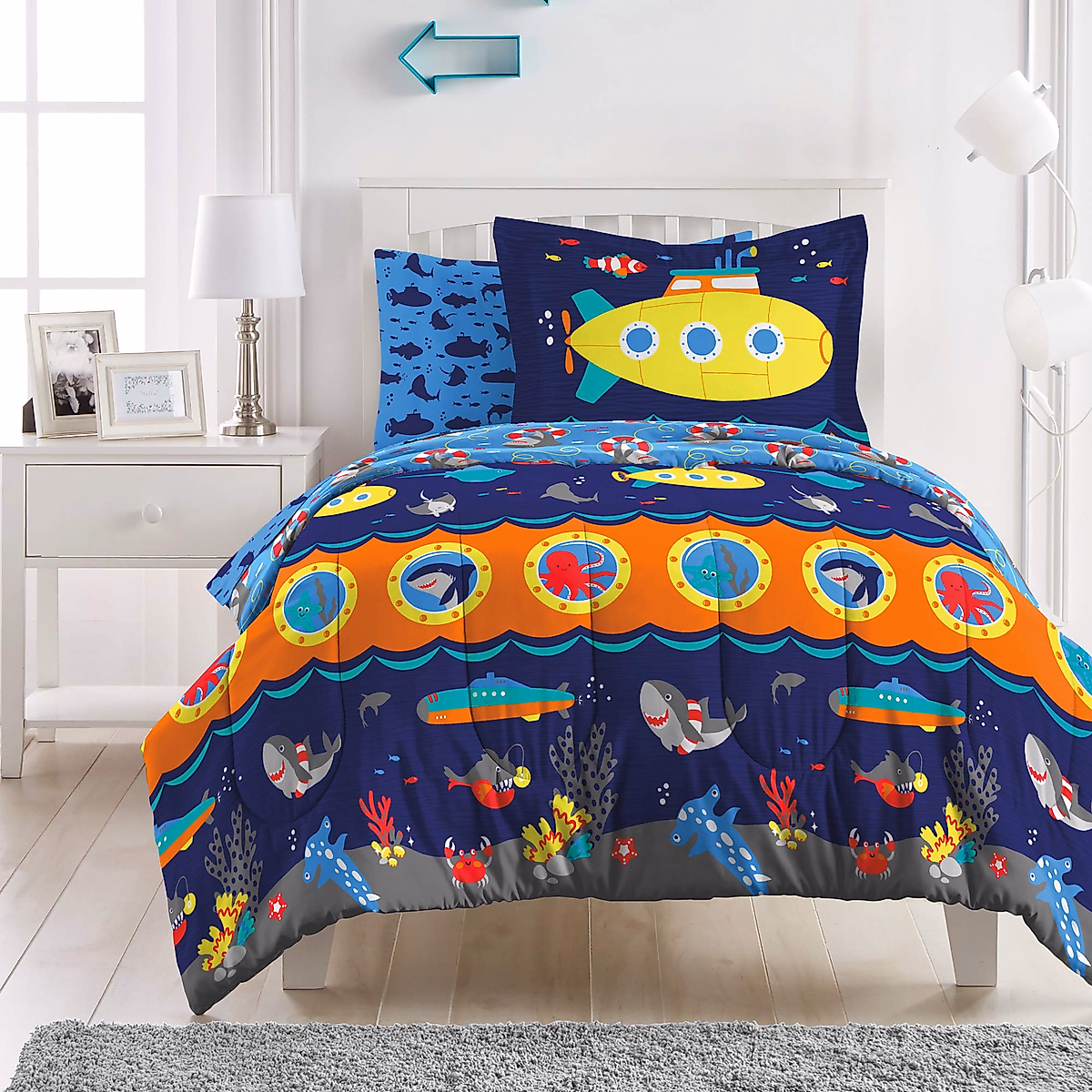 dream FACTORY Kids 5-Piece Complete Set Easy-Wash Super Soft Microfiber Comforter Bedding, Twin, Navy Submarine