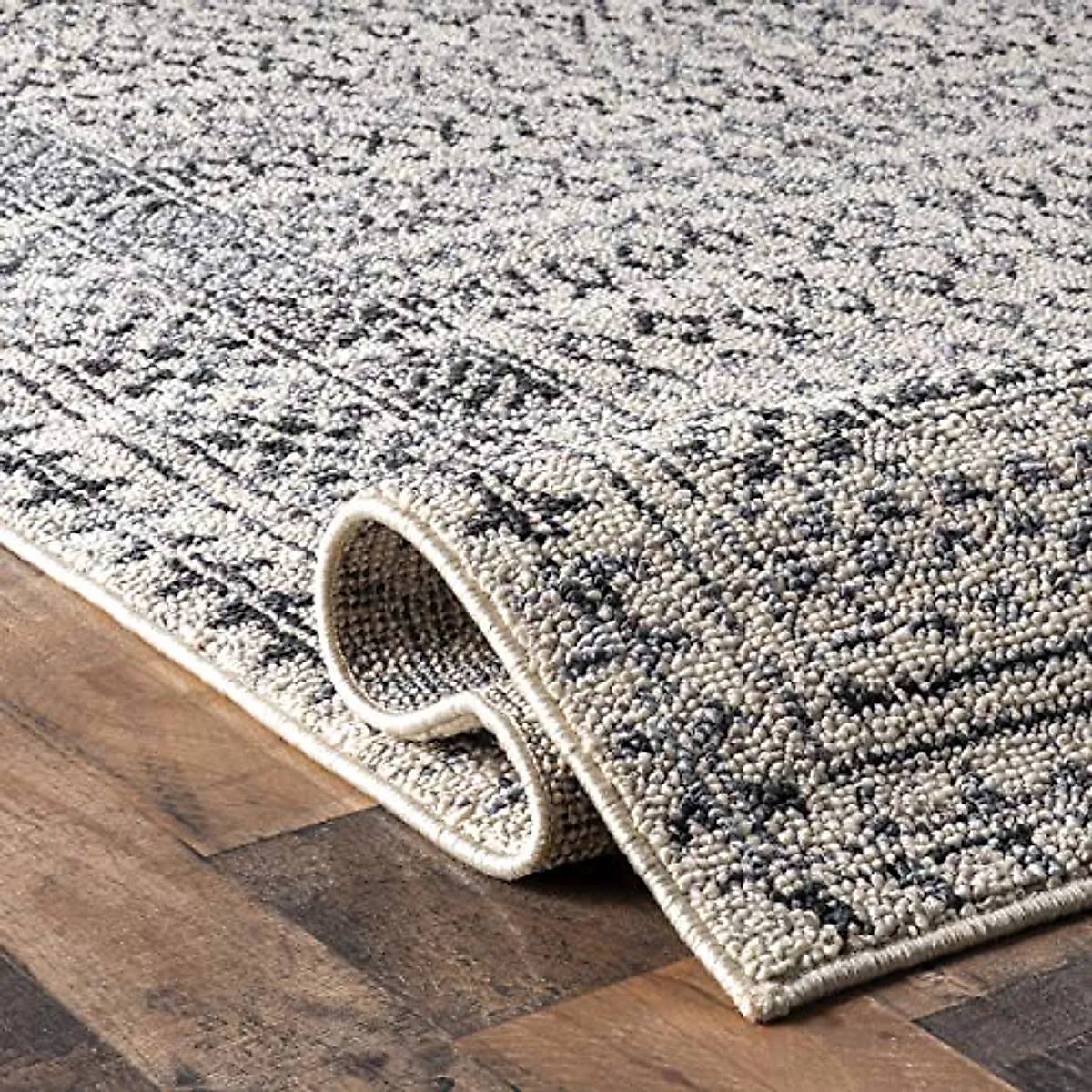 nuLOOM Elodie Distressed Diamonds Area Rug, 4' x 6', Light Grey