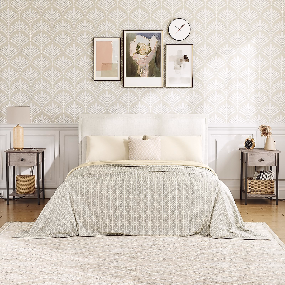 HOOBRO Nightstands Set of 2 with Charging Station, End Tables Set of 2 with Storage Drawer, Bedside Table with USB Ports and Outlets, Night Stand for Bedroom Greige and Black BG40UBZP201