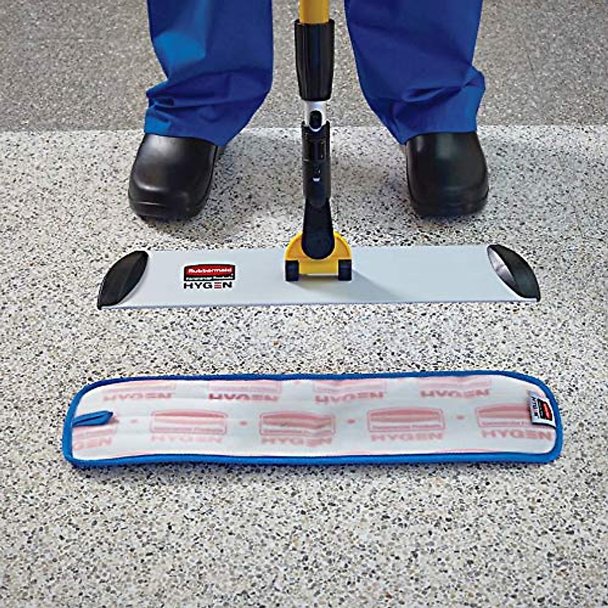 Rubbermaid Commercial Products, Lightweight HYGEN Quick-Connect Mop Frame for Wet or Dry/Dust Pads, 17 Inch, FGQ56000YL00