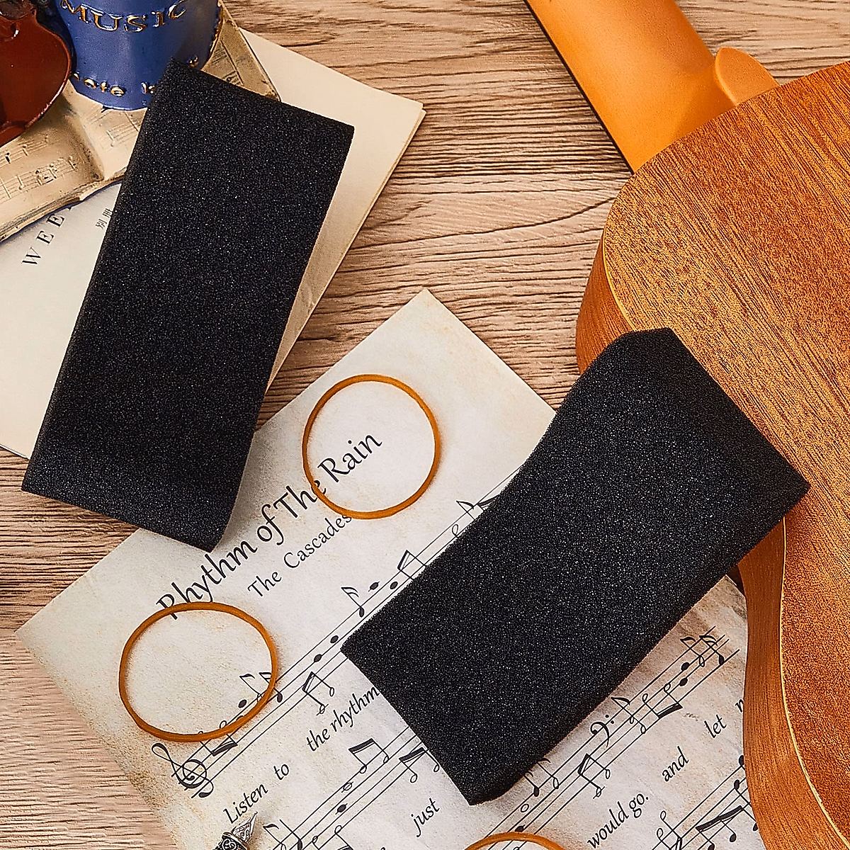 2 Pcs Kids Violin Shoulder Pads Soft Foam Violin Shoulder Rest Violin Sponge Violin Shoulder Pillow with Yellow Rubber Bands for Party Wedding Concerts Player Cushion, 3/4-1/2