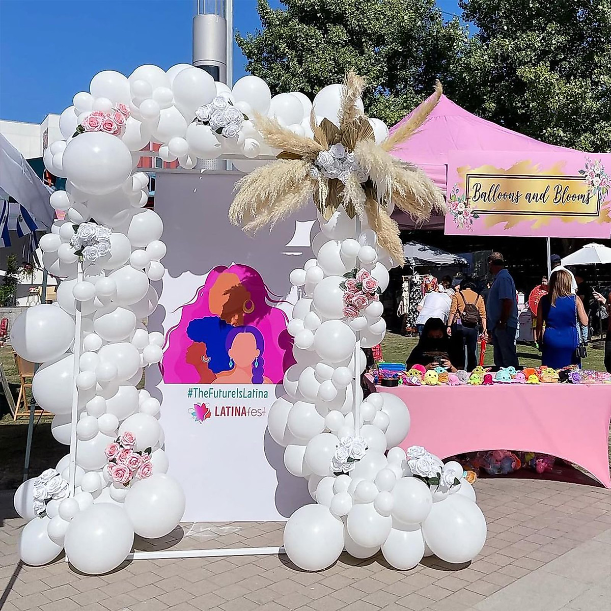 NISOCY White Balloons Arch Kit, 102PCS 18In 12In 10In 5In Arch Garland for Wedding, Bride Engagement, Festival Picnic, Birthday, White Theme Anniversary Christmas Decoration With 33FT Ribbon