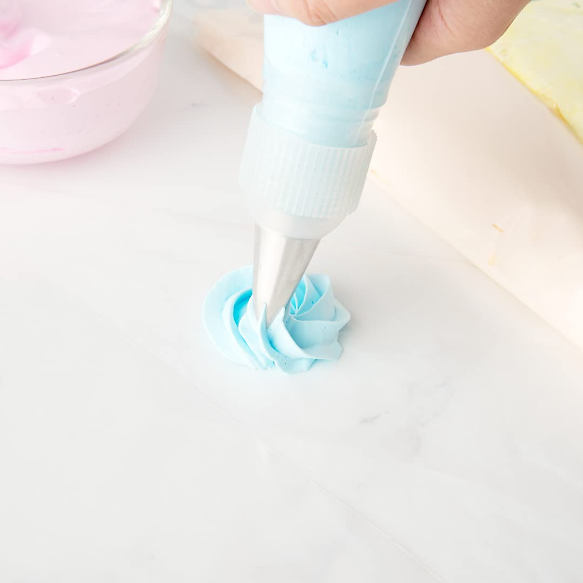 Restaurantware Pastry Tek Piping Tip 1 Open Star Decorating Tip - #1M Dent-Resistant Stainless Steel Icing Tip Dishwasher-Safe Decorate Cupcakes Cakes or Cookies