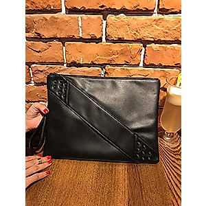 NIGEDU Fashion Women Clutches Rivet PU Leather Crossbody Bag Envelope Clutch Purse with Hand Strap (Black)