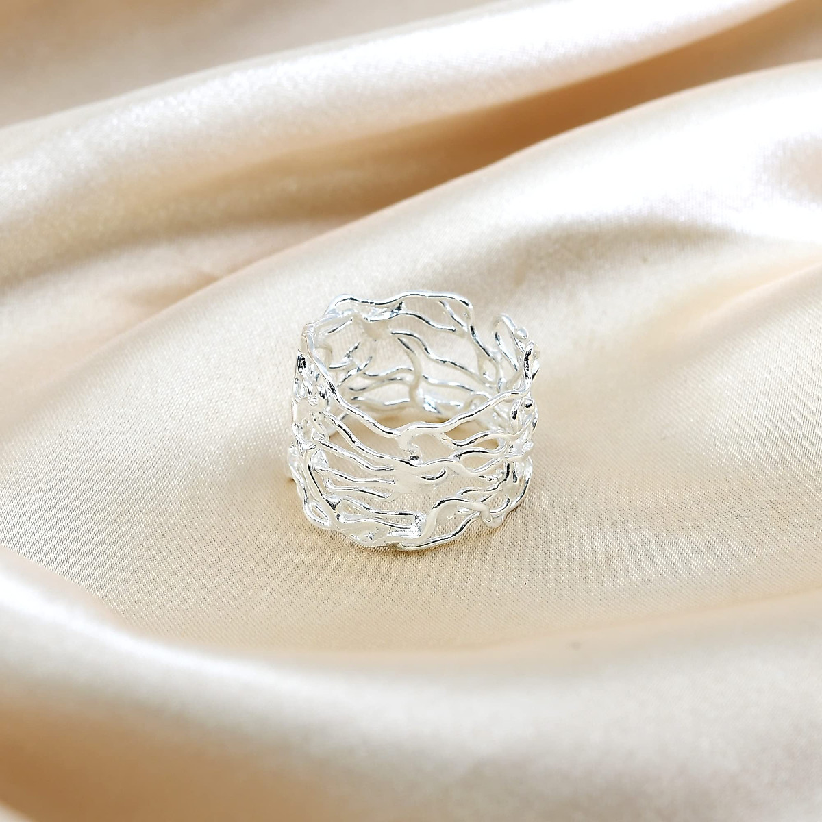 AeraVida Modern Wire Mesh Twist Band .925 Sterling Silver Ring | Delicate Wedding Rings For Women | Sterling Silver Rings Sizes (10)