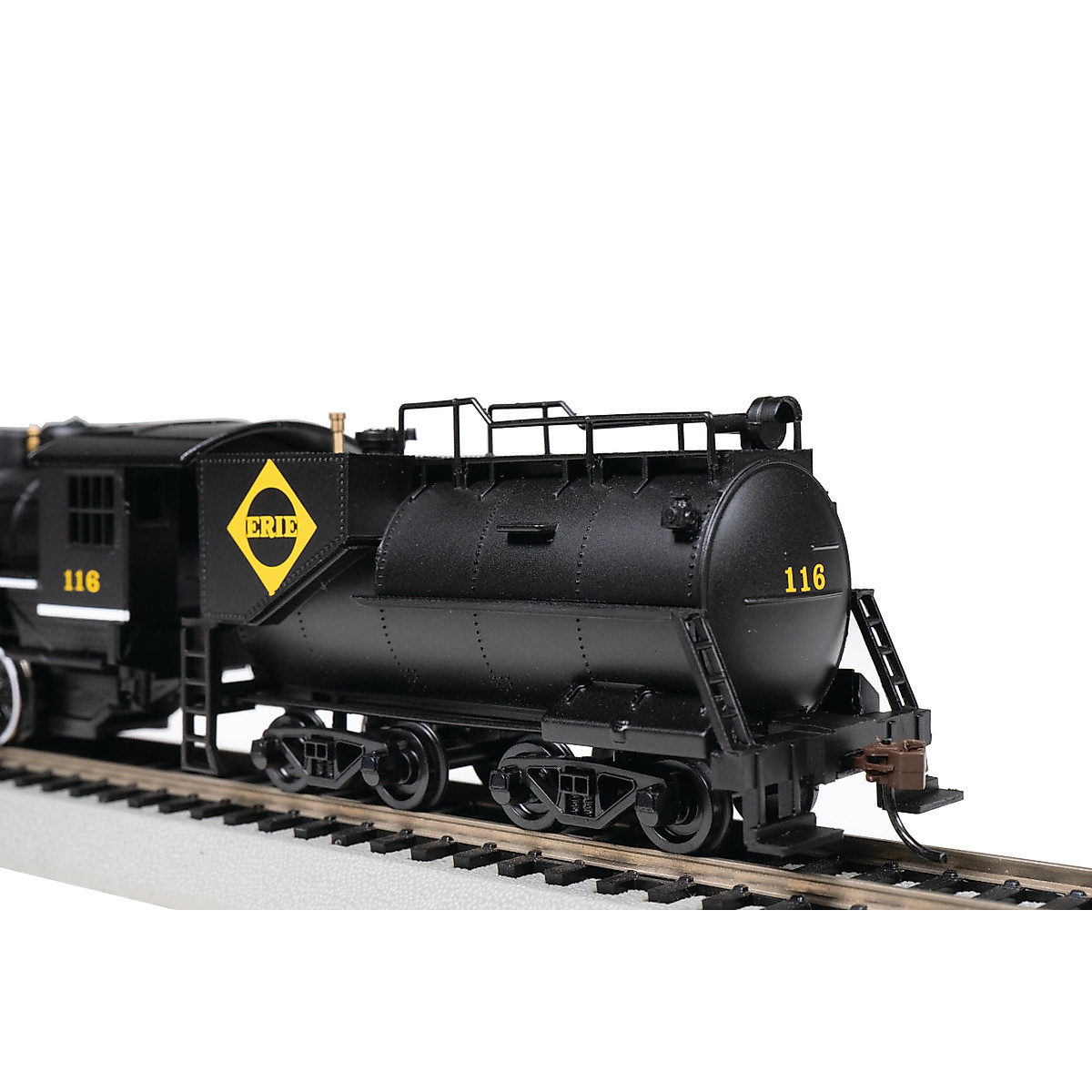 Bachmann Trains - USRA 0-6-0 w/Smoke & Vanderbilt Tender - Erie #116 - HO Scale