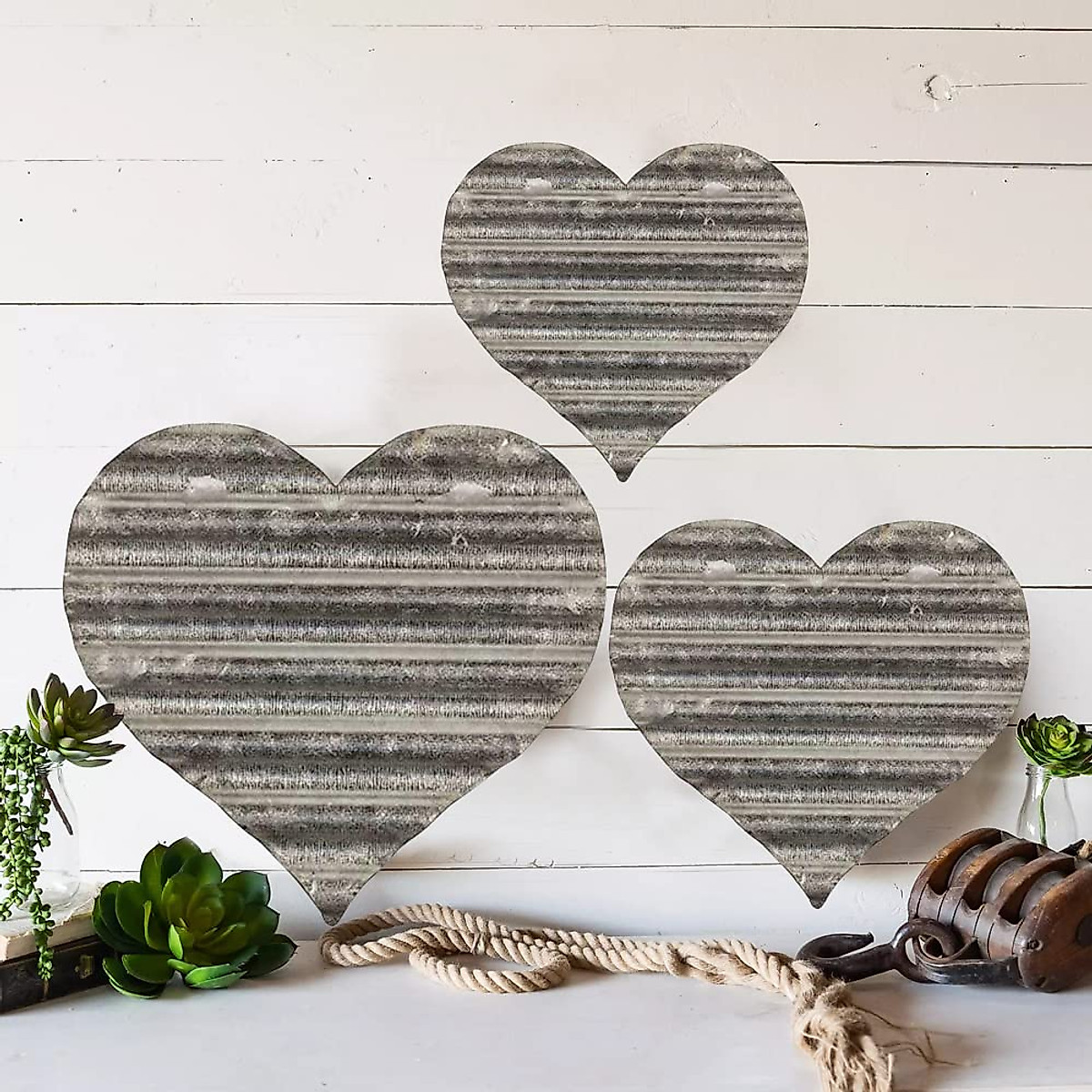COLLECTIVE HOME - Metal Heart Wall Decor, Galvanized Steel Decorations, Rustic Hanging for Wedding Valentine‘s Day Party