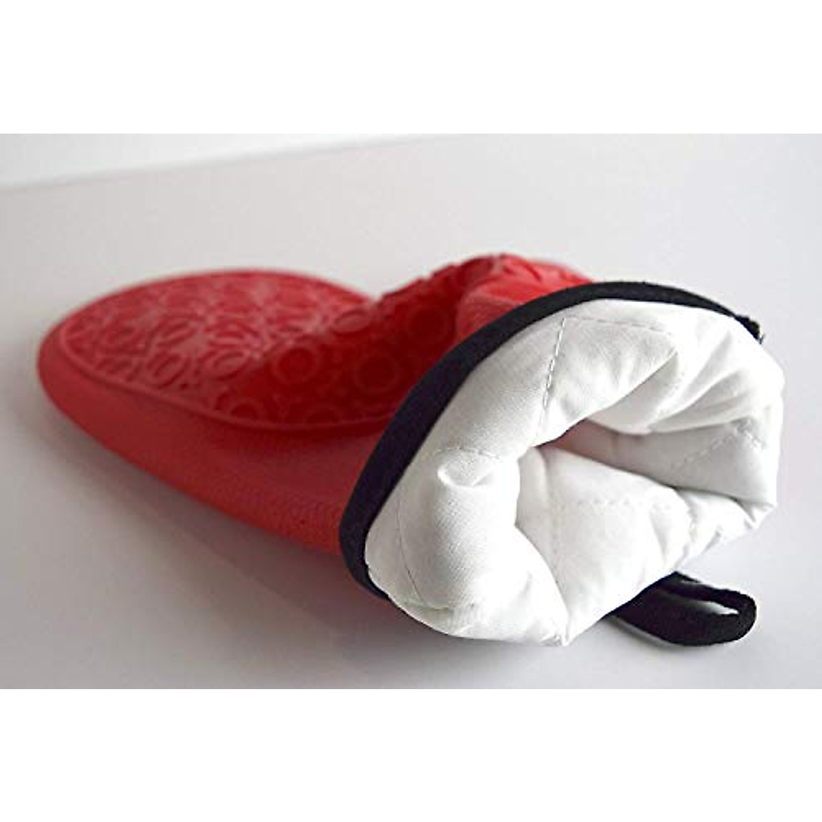 Atlas and Apollo Silicone Oven Mitts Heat Resistant Oven Gloves - Red Pot Holders for Grilling Cooking and Baking - Deluxe Padded Cotton Liner for Extra Protection - Non Stick Grip Glove 1 Pair Set