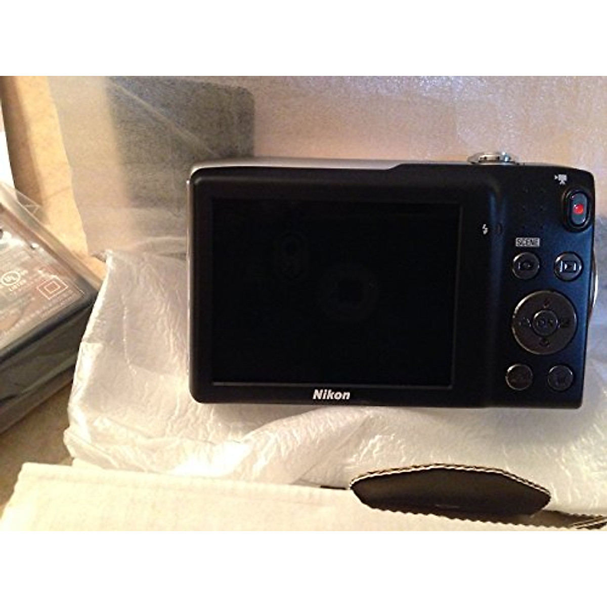 Nikon Coolpix S3200 16.0 Mp 6X Wide Optical Zoom Digital Camera (Silver)