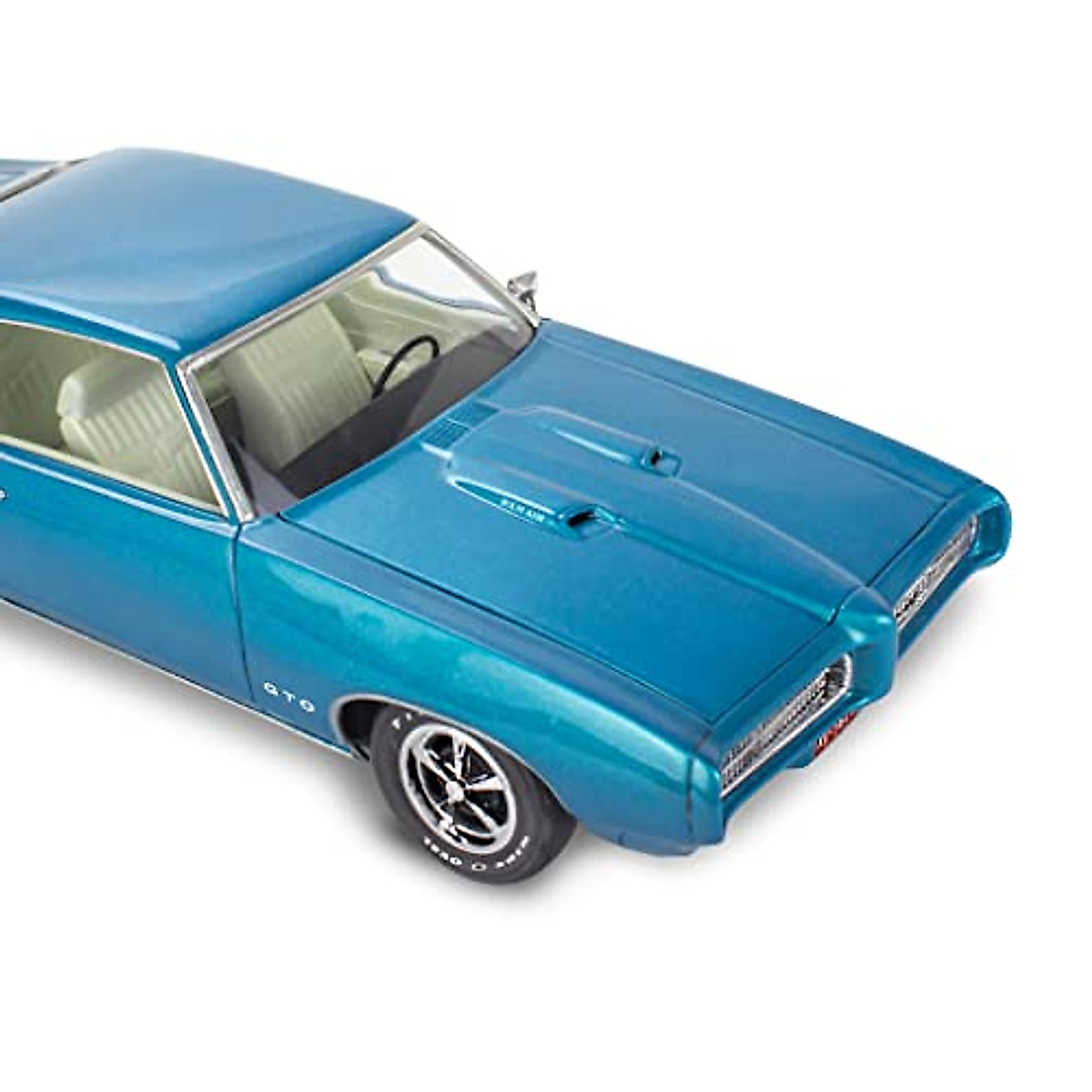 Level 4 Model Kit 1969 Pontiac GTO 2-in-1 Kit 1/24 Scale Model by Revell