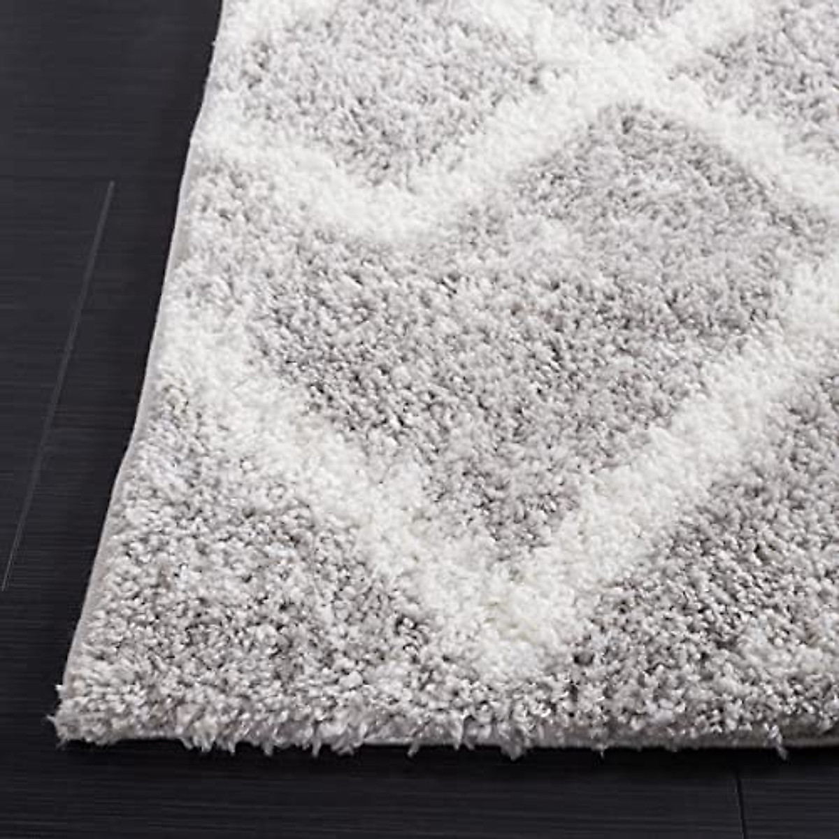 Safavieh Berber Shag Collection 7' x 7' Square Ivory/Grey BER574G Moroccan Rustic Boho Non-Shedding 1.25-inch Thick Area Rug