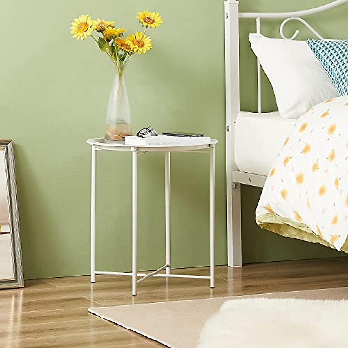 VECELO Modern End Side Tables,Round Metal Foldable Tray,Stable Snack Nightstand for Outdoors,Small Space,Living Room and Balcony, 18.5 in x 18.5 in x 19.7 in, Beige Set of 2