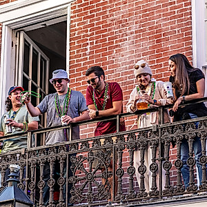 500PCS Mardi Gras Beads Throws, Bulks Green Purple Gold Metallic Mardi Gras Beads Necklaces Accessories Bulks, Mardi Gras Beads Necklace Costumes for Parade Throws Party Decorations Favor Supplies