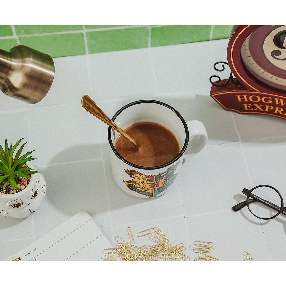 Silver Buffalo Harry Potter Hogwarts Crest Camper Ceramic Mug, 20 Ounces