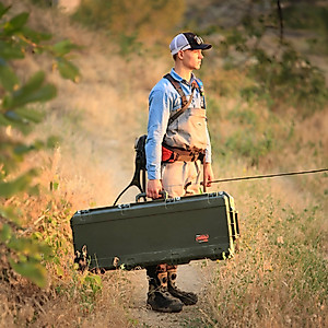 SKB iSeries Green Military Grade Designed Hard Case for Single Bow and Arrow with Grip Handles, Wheels, and Trigger Release Latches, Green