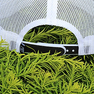 HOOEY Golf Adjustable Snapback Trucker Mesh Back Hat (Tan/White)