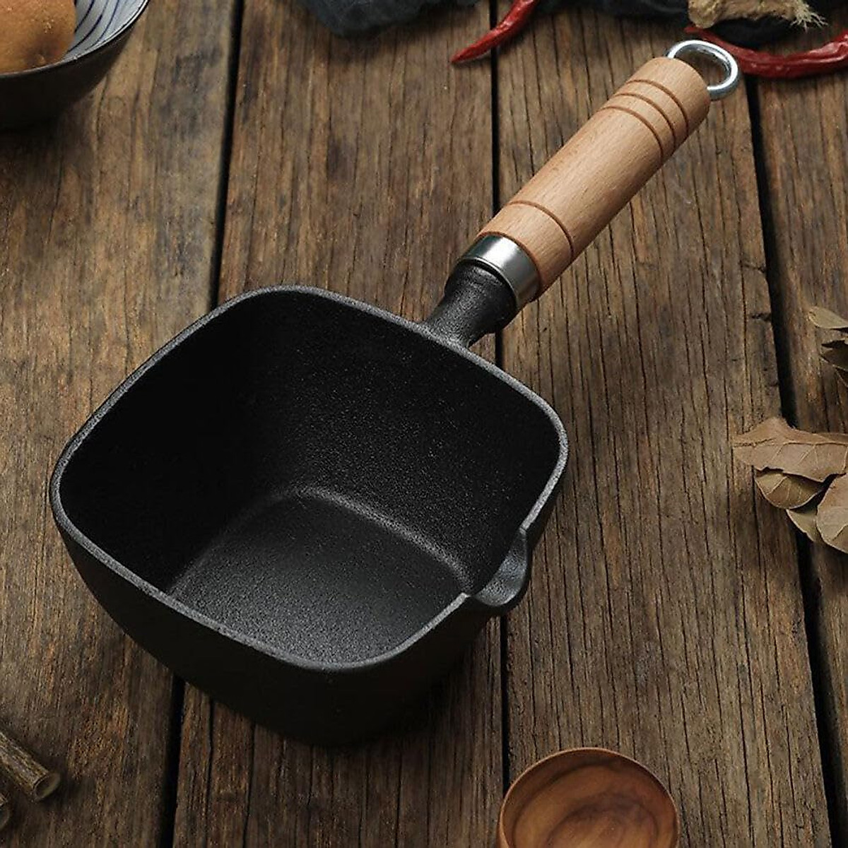 Yardwe Cast Iron Pot, Butter Iron Oil Heating Pot with Wooden Handle Cookware Melting Pot (5inch)