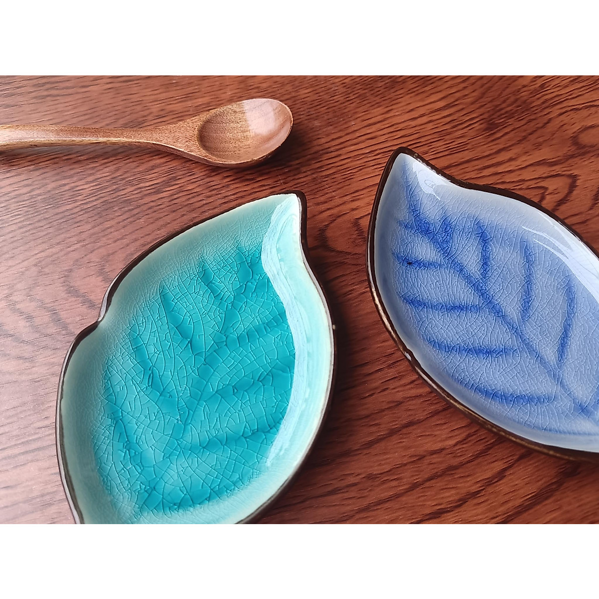 Ceramic Spoon Rest for Stove Top, Ice Cracks Leaf Cute Spoon Rest for Kitchen Counter, Cooking Spoon Holder for Kitchen Counter, Utensil Rest Spatula Rest Ladle Holder Tong Rest, 1 PC (A, Lake Blue)
