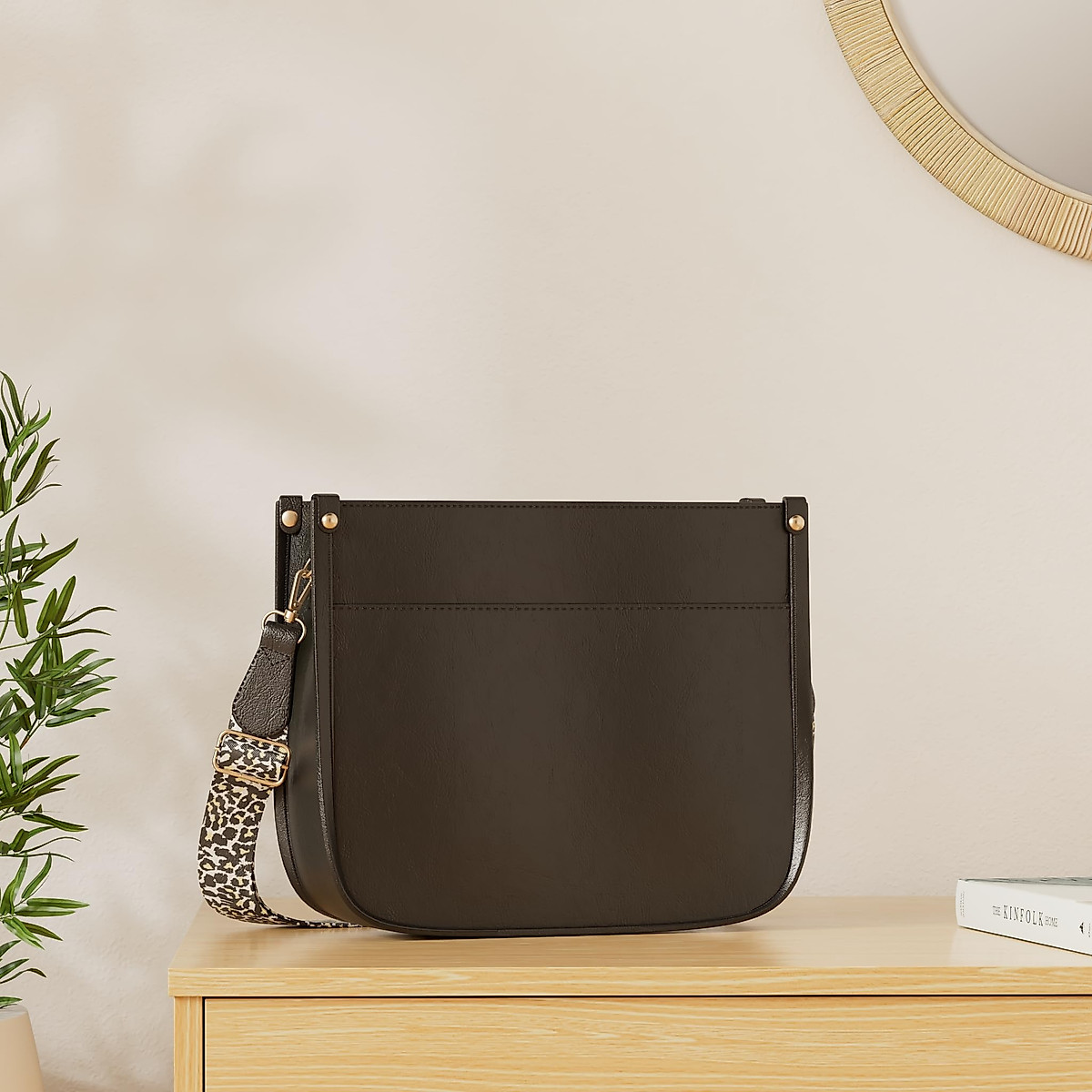 AUYOCO Vegan Leather Crossbody Bags for Women, Crossbody Purse with 2 Guitar Straps Zipped Pockets Handbag Shoulder Bag