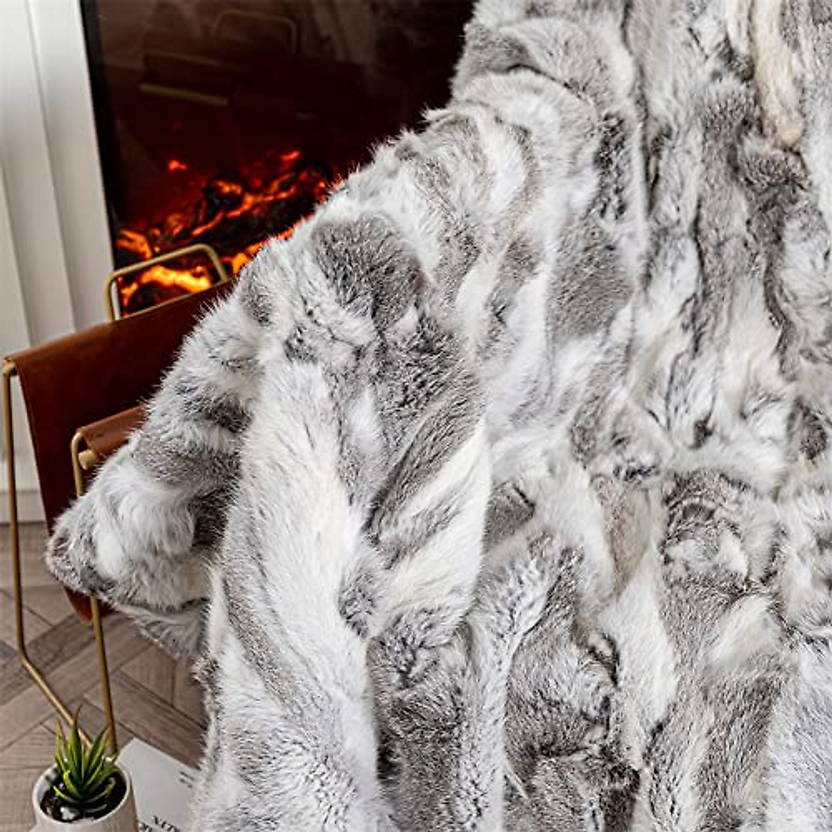Natural Real Rabbit Fur Throw Blanket Pelt Luxury Fluffy Soft Cozy Plush,Thick Warm Blanket for Couch, Sofa and Bed,55.1 in x62.9in(Gray)