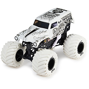Monster Jam, Official Grave Digger Monster Truck, Collector Die-Cast Vehicle, 1:24 Scale