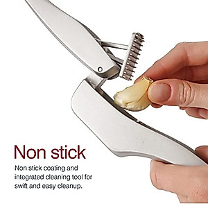 Zyliss Susi 3 Garlic Press - Garlic and Ginger Mincer - Built-In Cleaner - Garlic Crusher, Mincer and Peeler - Dishwasher Safe - Cast Aluminum
