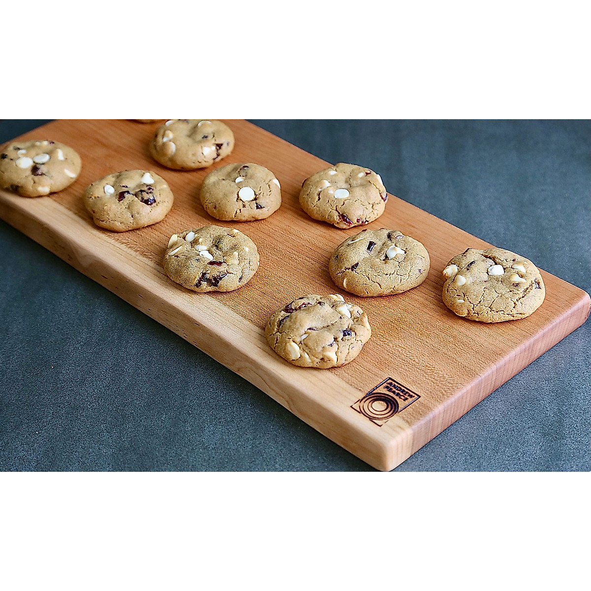 Single Live Edge Wood Cutting Board (Large)