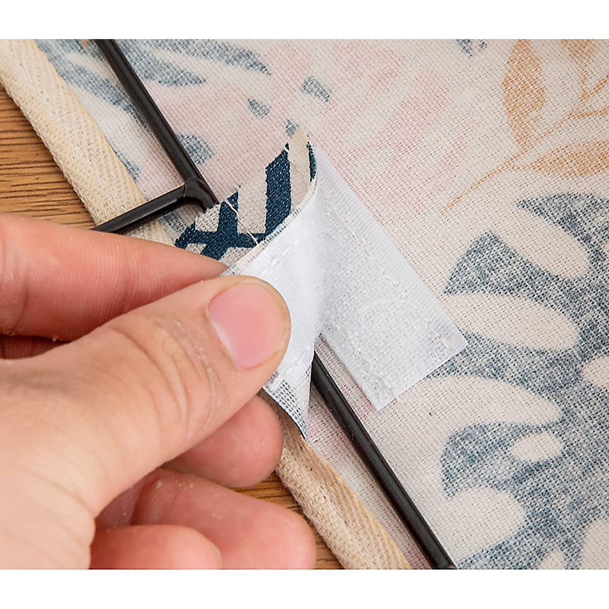 HUIGOU 2 Packs Wall Hanging Basket Fabric Closet Hanging Storage Caddy Bag Desktop Organizer Over The Door Pouch Hanging Shelf Organizer Baskets for Home Kitchen Bathroom Bedroom