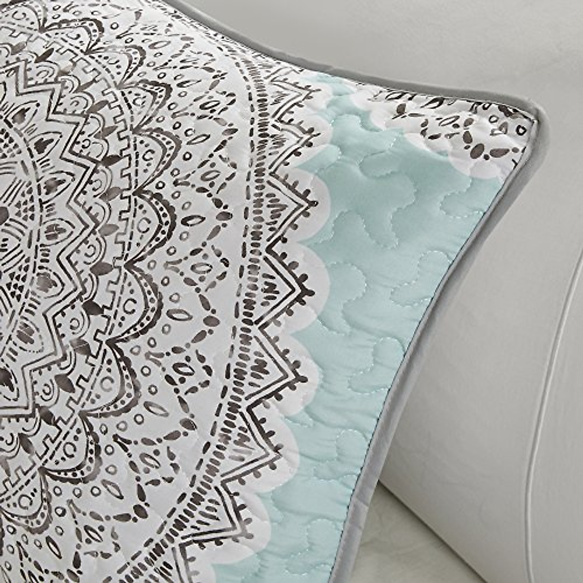 Comfort Spaces Reversible Quilt Set - Vermicelli Stitching Bohemian Design, All Season, Lightweight, Coverlet Bedspread Bedding, Shams, Twin/Twin XL(66"x90") Adele Aqua Medallion 2 Piece