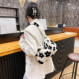 Fluffy Tote Bag Y2K Shoulder Bag Cute Y2K Furry Purse Plush Bag Aesthetic Plush Underarm Bag for Women