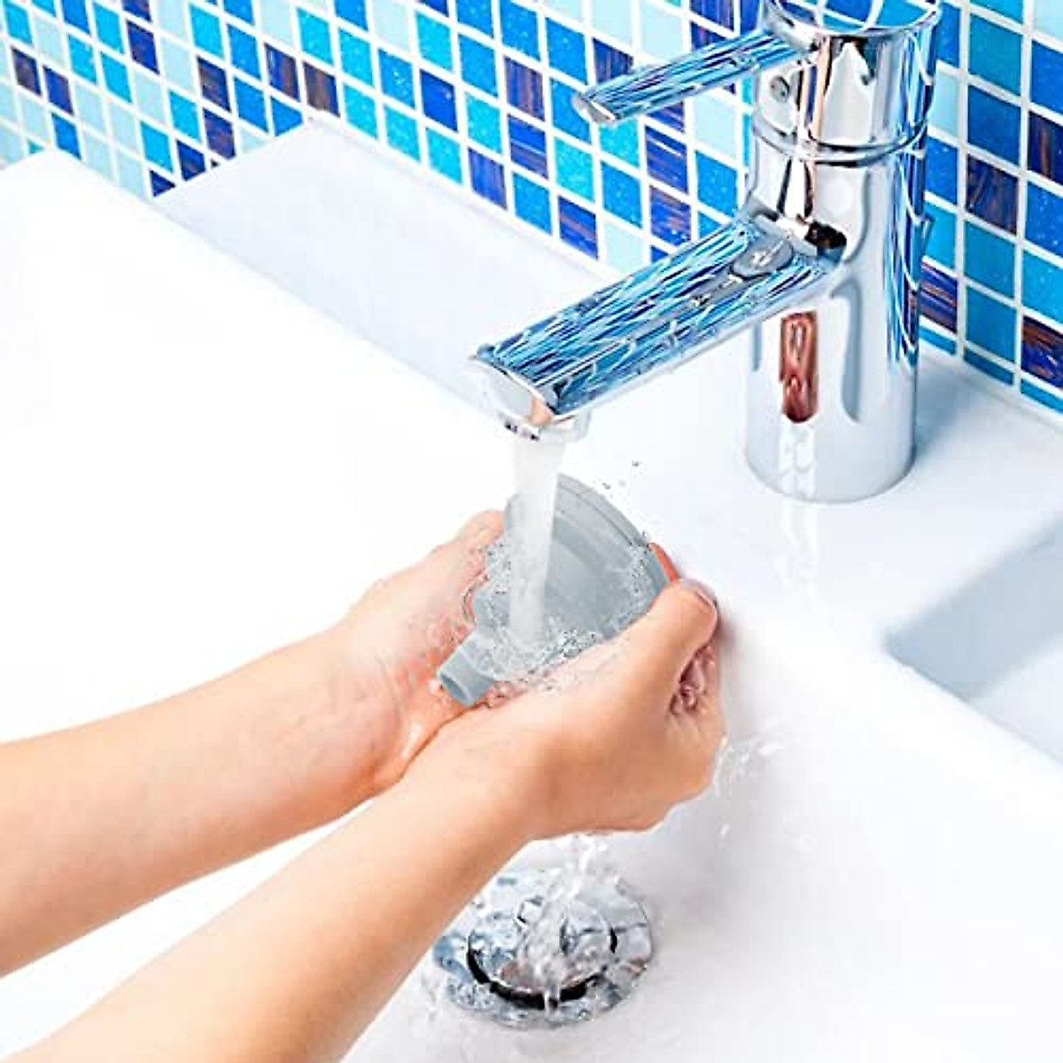 Silicone Collapsible Funnel Set of 4, 3different Size,1 for S, 2 for M,1for L, Kitchen Gadgets Foldable Funnel for Water Bottle Liquid Transfer Food Grade (Grey)