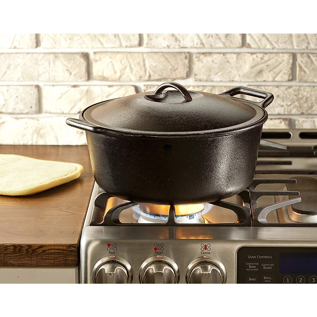 Lodge BOLD 7 Quart Seasoned Cast Iron Dutch Oven, Design-Forward Cookware,Black