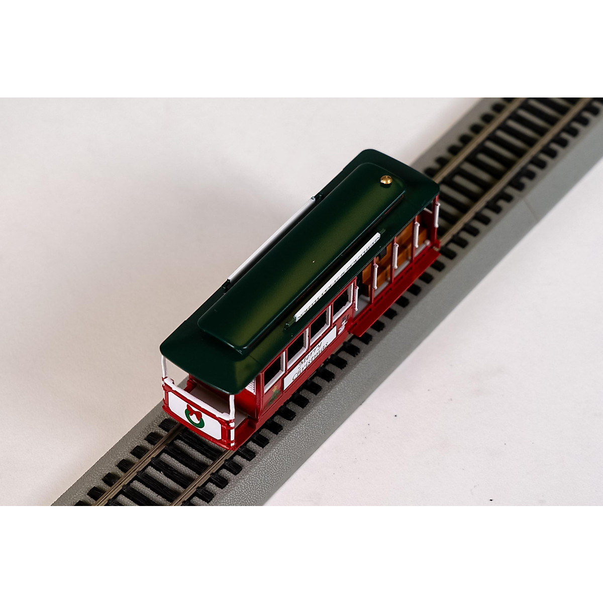 Cable Car with Grip Man - Yellow & Red - HO Scale