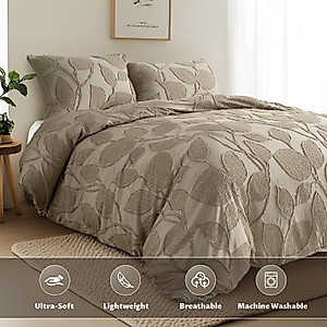 DELIGHT HOME Soft Duvet Cover King Size, 3 Pieces Tufted Clipped Jacquard Duvet Covers Set, King Boho Duvet Cover, Bedding Duvet Cover with 2 Pillow Shams, Corner Ties and Button (King, Deep Khaki)