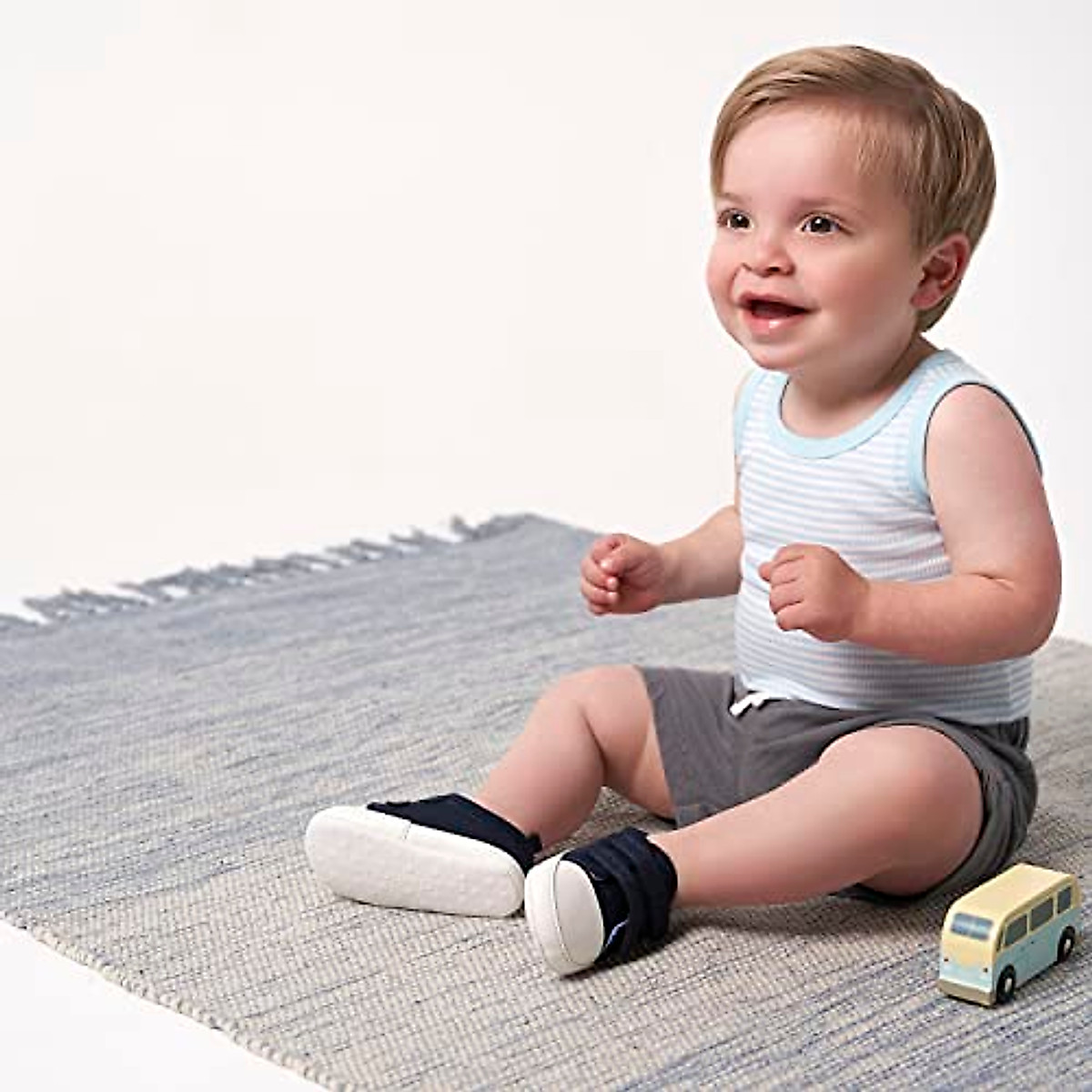 Gerber Unisex Baby Sneakers Crib Shoes Newborn Infant Toddler Neutral Boy Girl Navy 0-3 Months