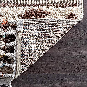 nuLOOM Helena Tribal High-Low Area Rug, 5' 3" x 7' 3", Brown