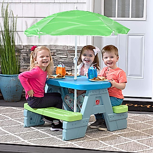 Step2 Sun & Shade Kids Picnic Table with Removable Umbrella – Indoor/Outdoor Kids Picnic Table Seats Four – Easily Assembly and Store the Kids Table – Yard Friendly Colors – Amazon Exclusive