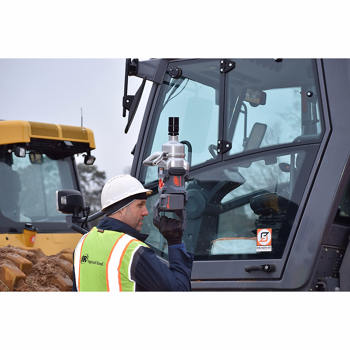 Ingersoll Rand W9491-K4E - 20V High-torque 1" Drive Cordless Impact Wrench Kit, 2600 ft-lbs Nut-busting Torque, 4 Batteries and Charger, Standard Anvil