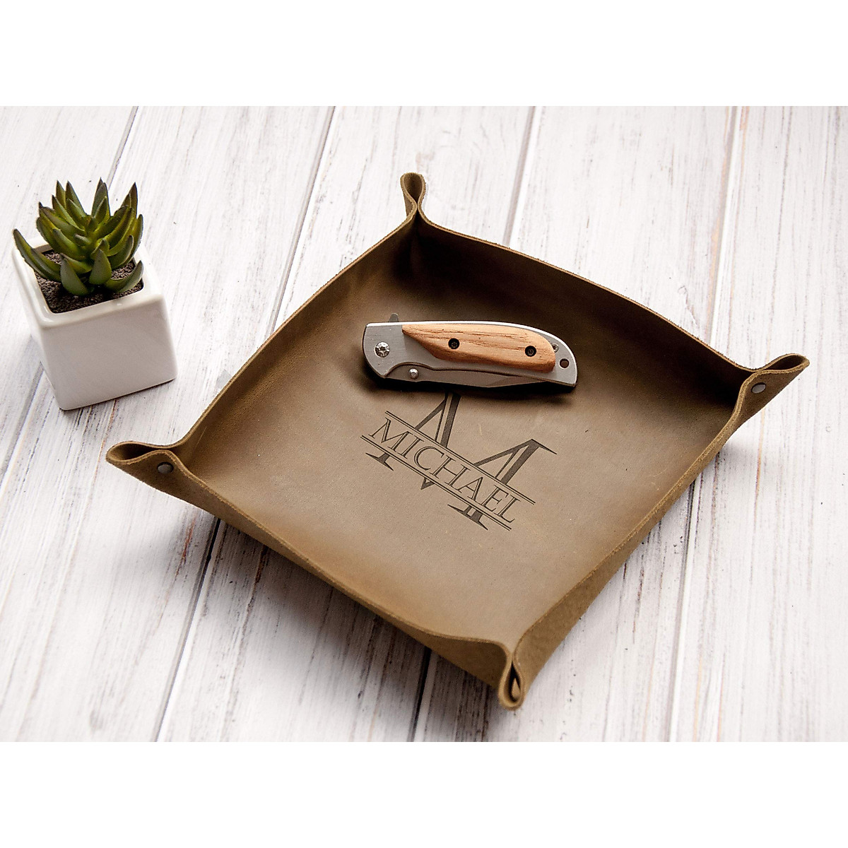 Customized Leather Valet Tray Monogrammed Valet Tray Catch All Leather Gift for Men Christmas Gift for Him Engraved Leather Tray Personalized Leather Desk Organizer Work from Home Gift