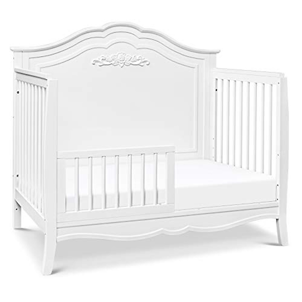 DaVinci Fiona 4-in-1 Convertible Crib in White, Greenguard Gold Certified