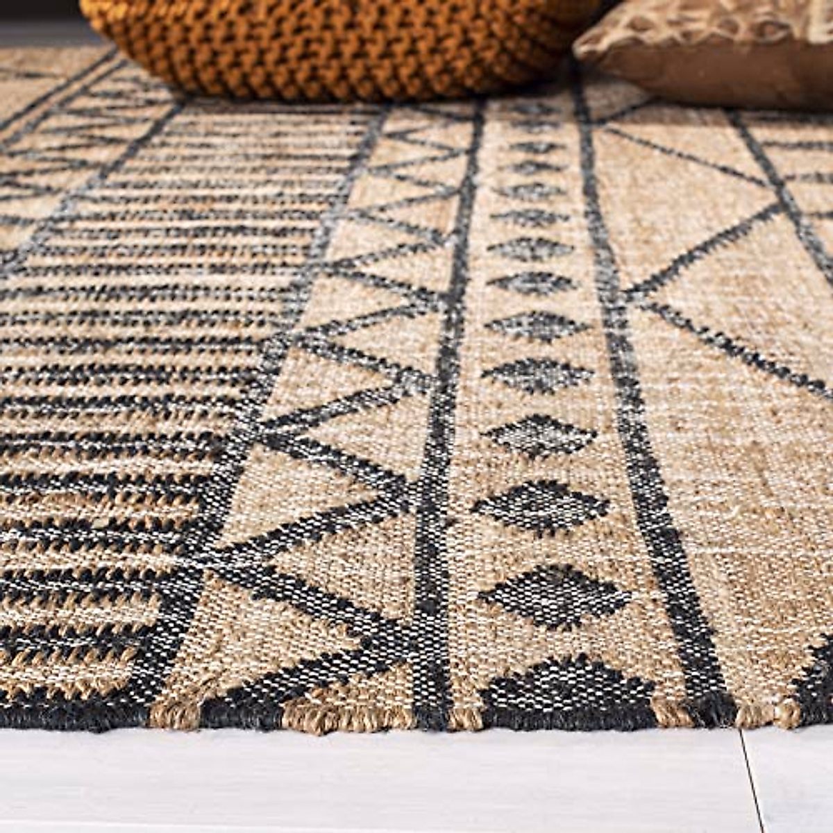 SAFAVIEH Kilim Collection 5' x 8' Natural / Charcoal KLM752A Handmade Moroccan Boho Jute & Cotton Area Rug