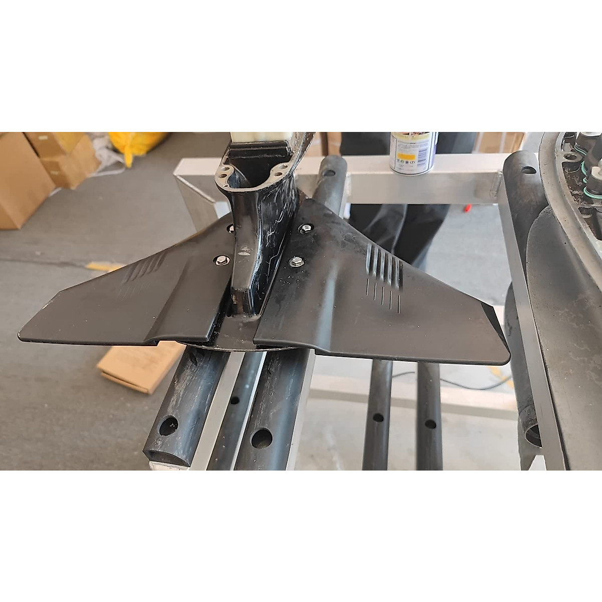 HS001 Dorsal-Fin Style Hydrofoil Stabilizer For outboard Motors Drive 5-150hp With Durable UV-Resistant Molded Black Plastic Material wings and SS316 Bolts ;