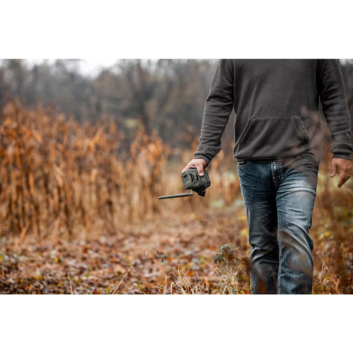 SPYPOINT Flex Dual-Sim Cellular Trail Camera 33MP Photos 1080p Videos with Sound and On-Demand Photo/Video Requests - GPS Enabled Freedom Bundle with Lexar 32GB Micro SD Card (2 PK)