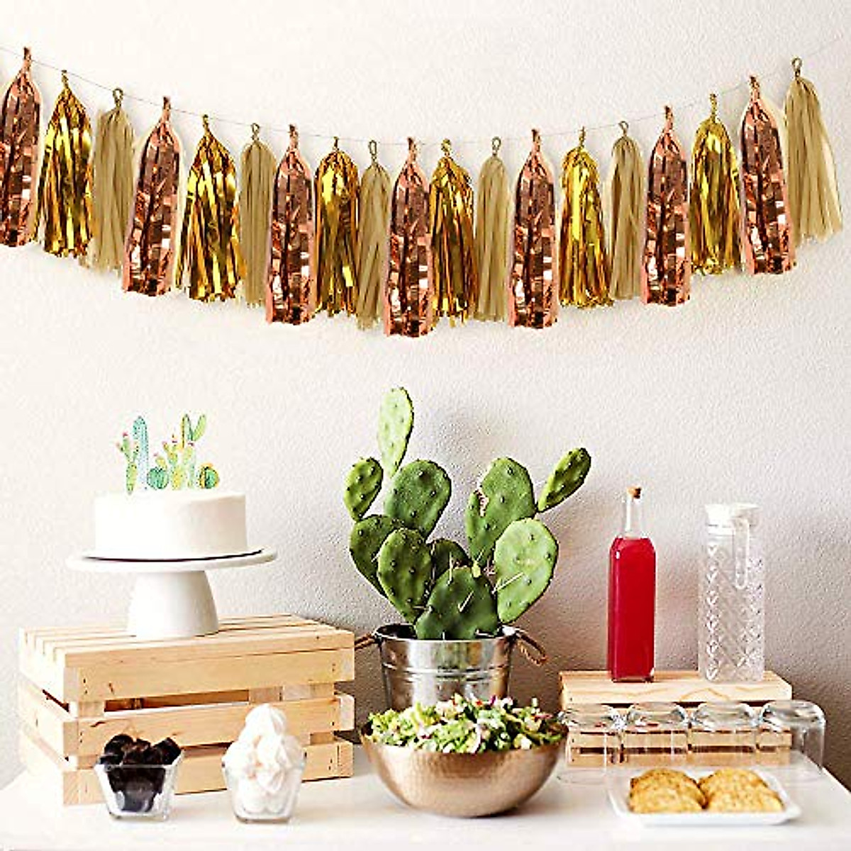 TONIFUL 30Pcs Shiny Gold Foil Tassels Garland Paper Fringe Banner DIY Metallic Foil Hanging Garland Kit Decorations for Birthday Bridal Shower Christmas Party Table Wall Backdrop Party Supplies