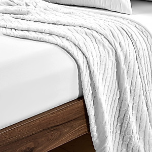 FreshCulture Twin Fitted Sheets, Bulk Pack of 6, Deep Pocket, Soft Microfiber Bottom Sheets for Home, Salons, Hotels, Twin Size Fitted Sheets Only (White)