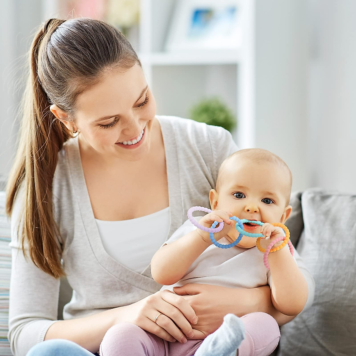 Vicloon Silicone Baby Teether Linking Rings,Silicone Teether Toy for Baby,Baby Toy Rings with Pacifier Clip,Attachable Teether Chew Toy for 3-6 Months,Baby Toy Rings Links for Stroller&Activity